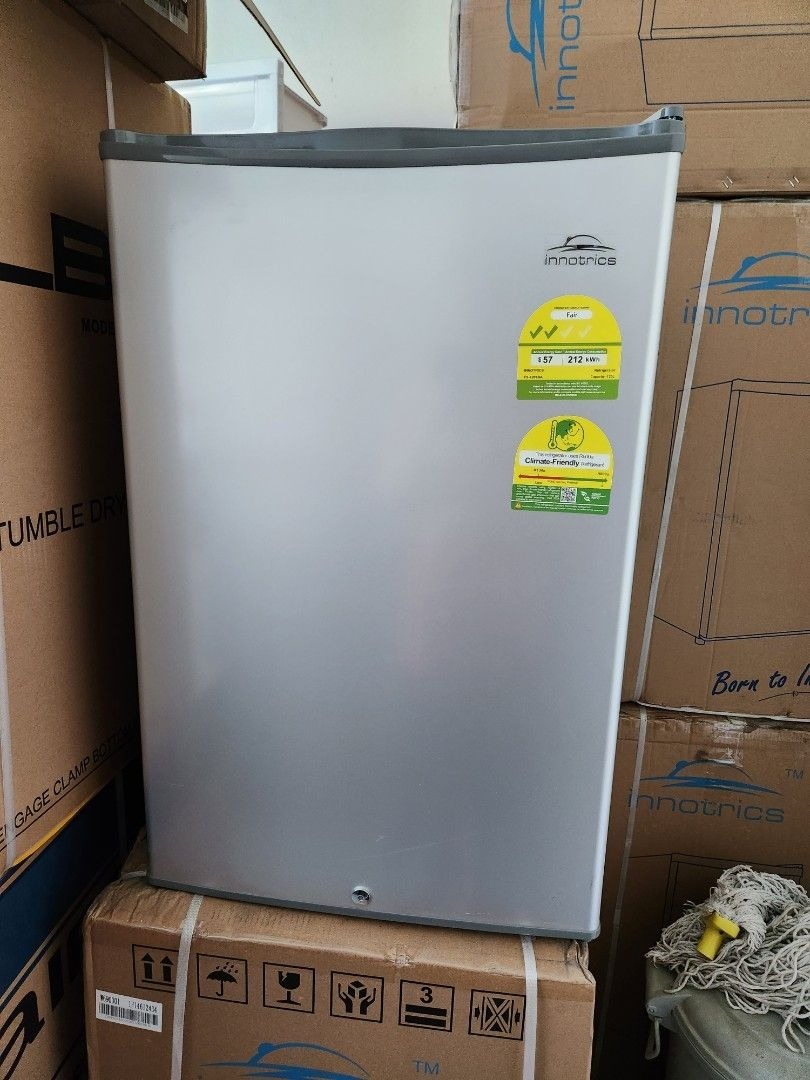 INNOTRICS Mini Fridge 120L FS-1201BA, TV & Home Appliances, Kitchen ...