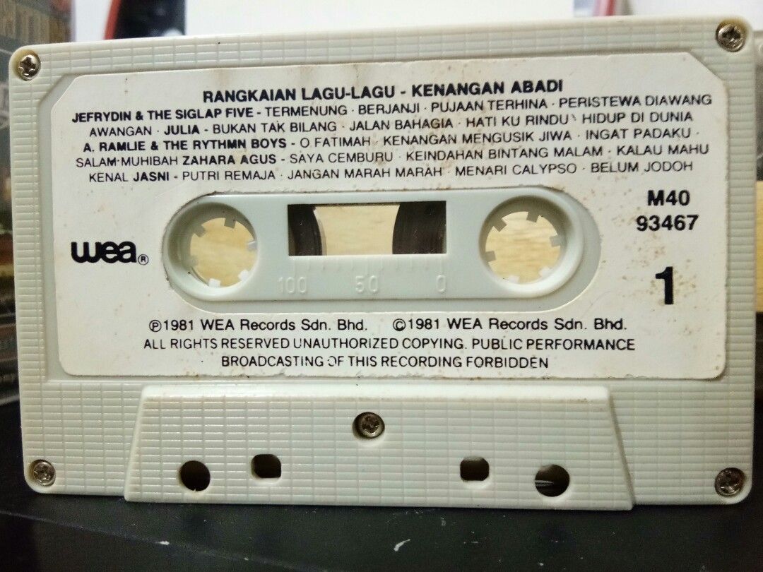 Kaset Kenangan Abadi, Hobbies & Toys, Music & Media, CDs & DVDs on Carousell