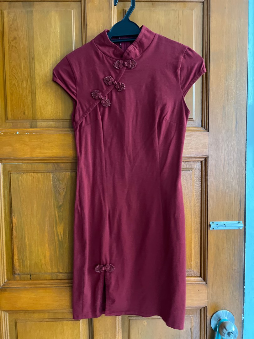 Maroon Cheongsam, Women's Fashion, Dresses & Sets, Dresses on Carousell