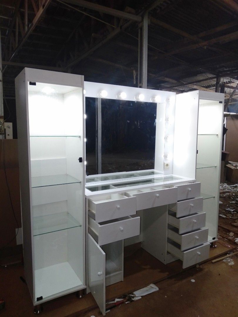 Meja Rias Custom Ukuran 160*180, Perabotan Rumah di Carousell