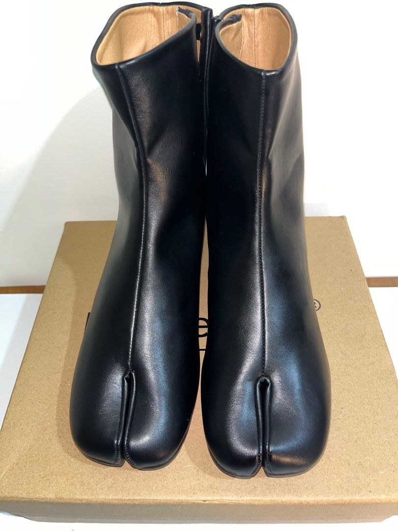 MM Tabi boots, Women's Fashion, Footwear, Boots on Carousell