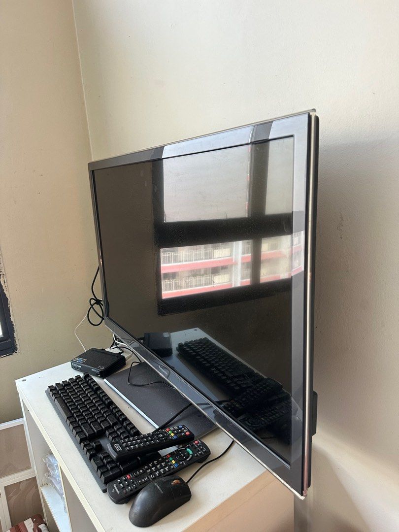 Panasonic TCL42ET5 - 3D 42 inch TV, TV & Home Appliances, TV ...