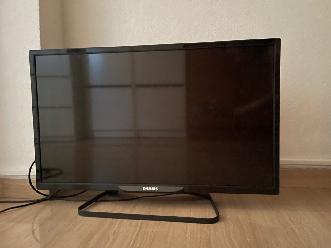 Philips 32 inch slim LED TV 5200 series, TV & Home Appliances, TV ...