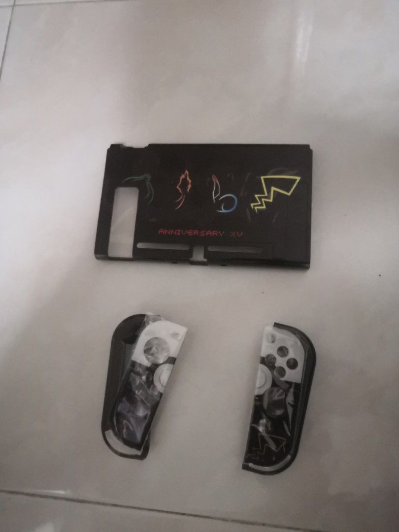 Pokemon theme switch and joycon casing, Video Gaming, Gaming ...