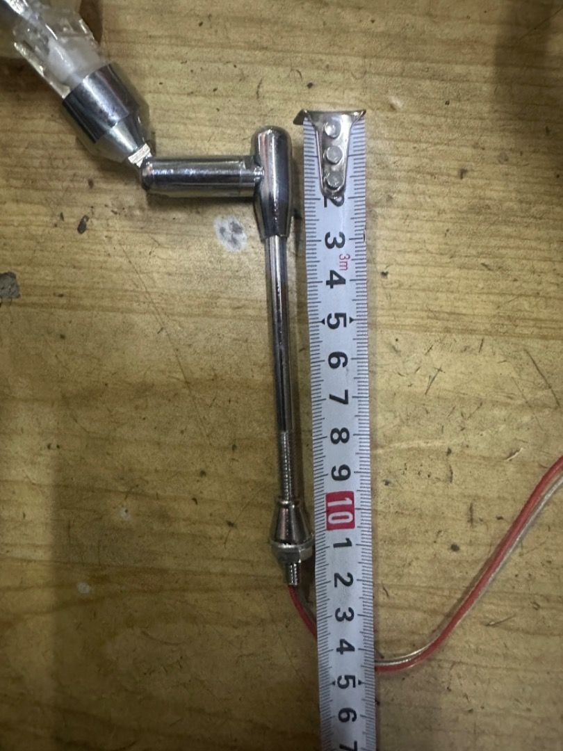 Retail display showcase spotlight stand halogen light bulb, Furniture ...