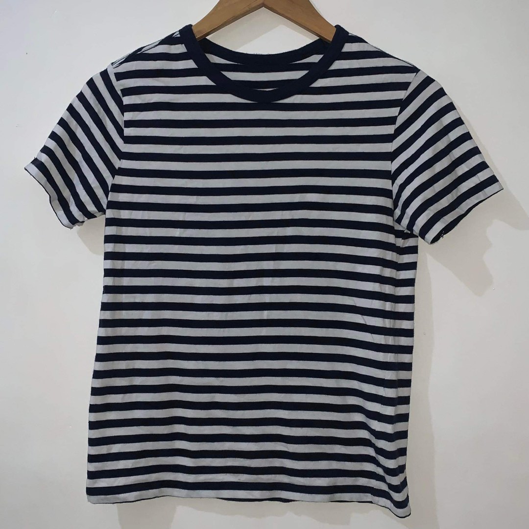 SALE‼️GU by Uniqlo t shirt, Women's Fashion, Tops, Shirts on Carousell