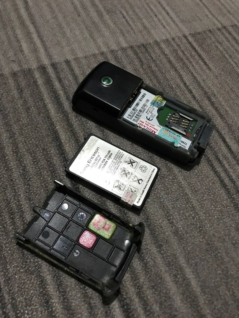 Sony Ericsson handphone lama display only (nokia,antik,classic,vintage ...