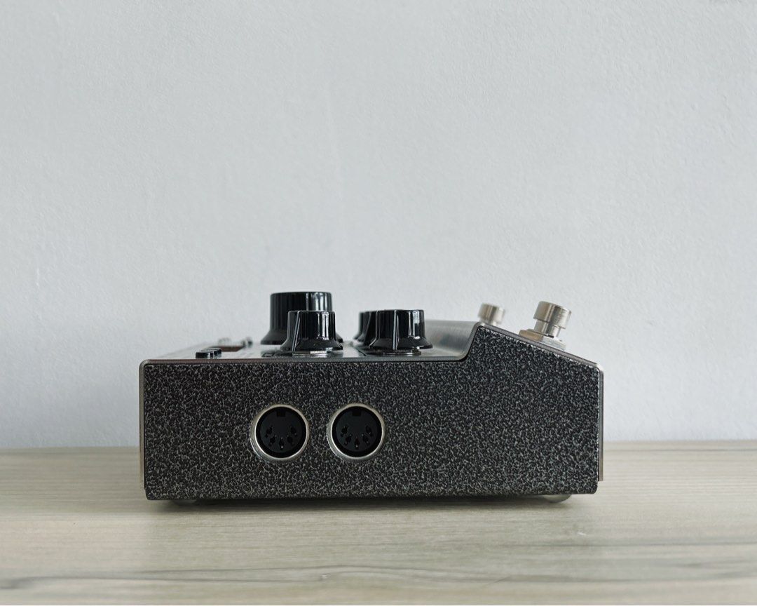 Suhr Discovery analog delay, Hobbies & Toys, Music & Media, Musical Instruments on Carousell