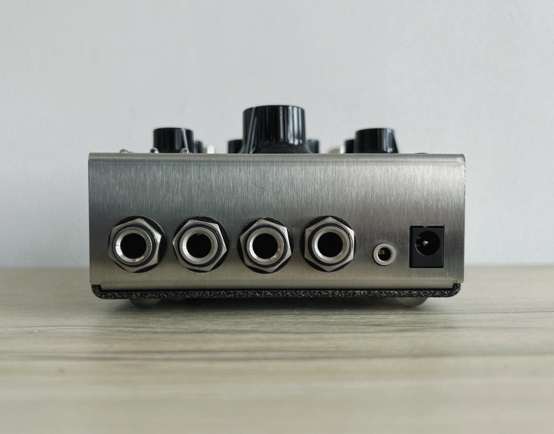 Suhr Discovery analog delay, Hobbies & Toys, Music & Media, Musical Instruments on Carousell