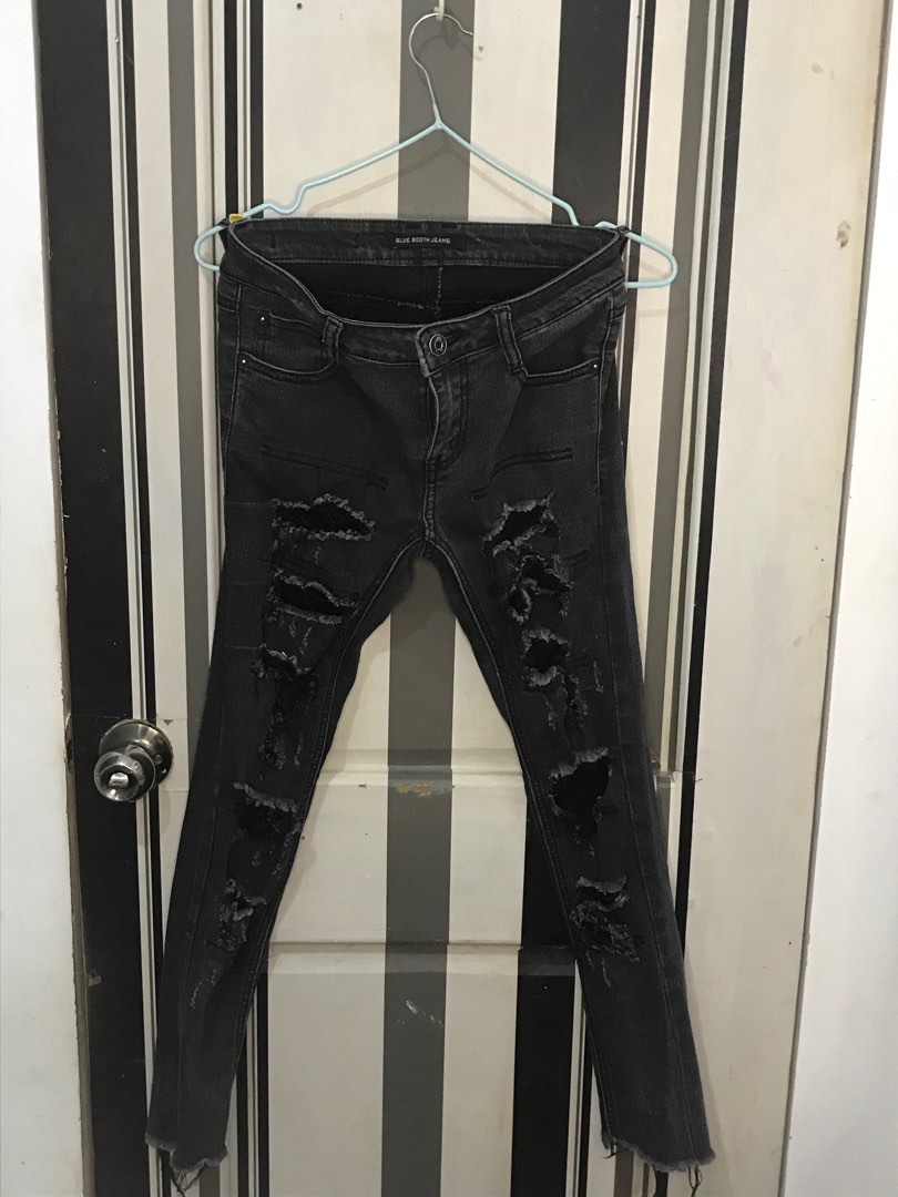 Tattered Jeans, Women's Fashion, Bottoms, Jeans on Carousell
