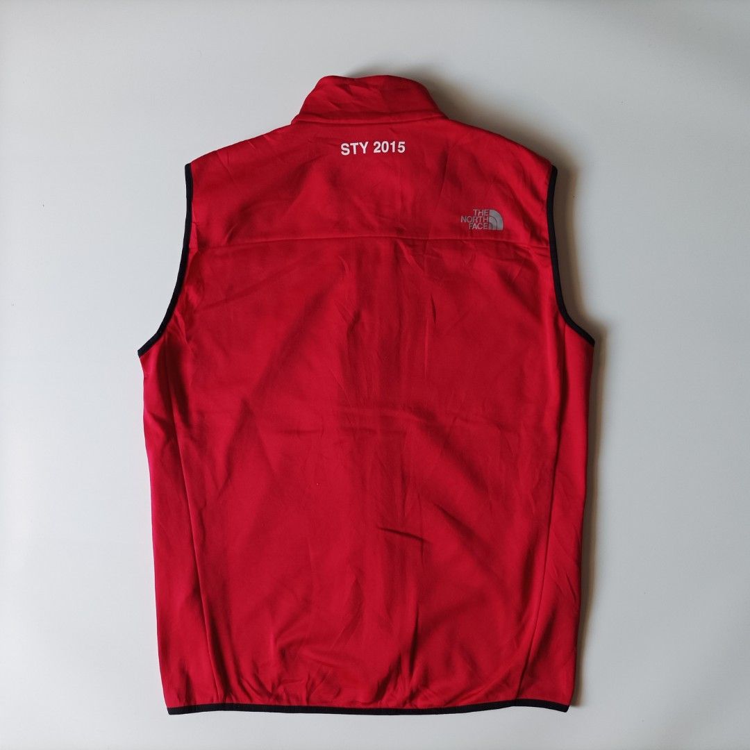 TNF polartec running vest merah, Olah Raga, Baju Olahraga di Carousell