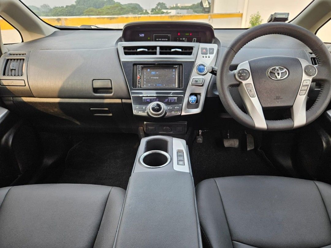 Toyota Prius Alpha Hybrid 1.8 7-Seater (A), Cars, Used Cars on Carousell