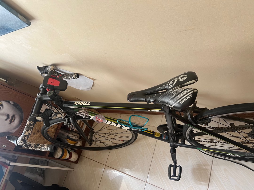 Trinx R300 roadbike, Sports Equipment, Bicycles & Parts, Bicycles on ...