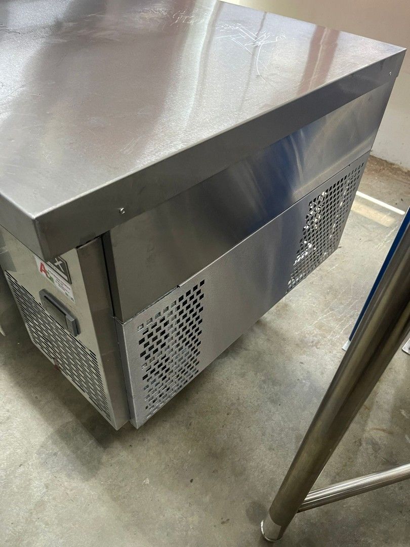 Used 4 drawer counter chiller, TV & Home Appliances, Kitchen Appliances ...