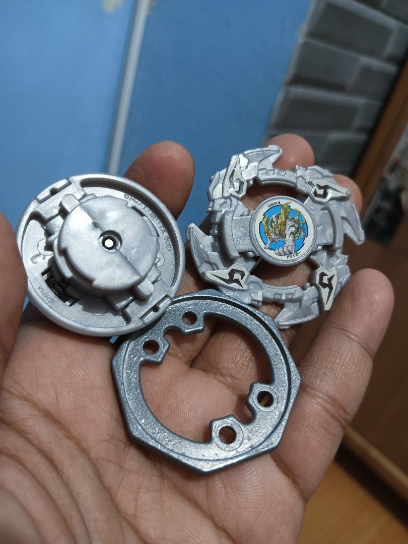 Vintage takara Beyblade gen 1 set ! Made in Japan, Hobbies & Toys, Toys ...