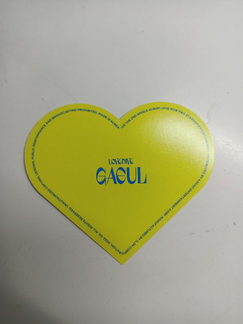 IVE Official Love dive Gauel and Rei heart pc, Hobbies & Toys ...