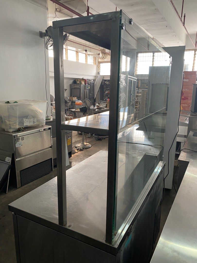 1.2m counter chiller with glass rack. Blower cooling. Free deliver and ...