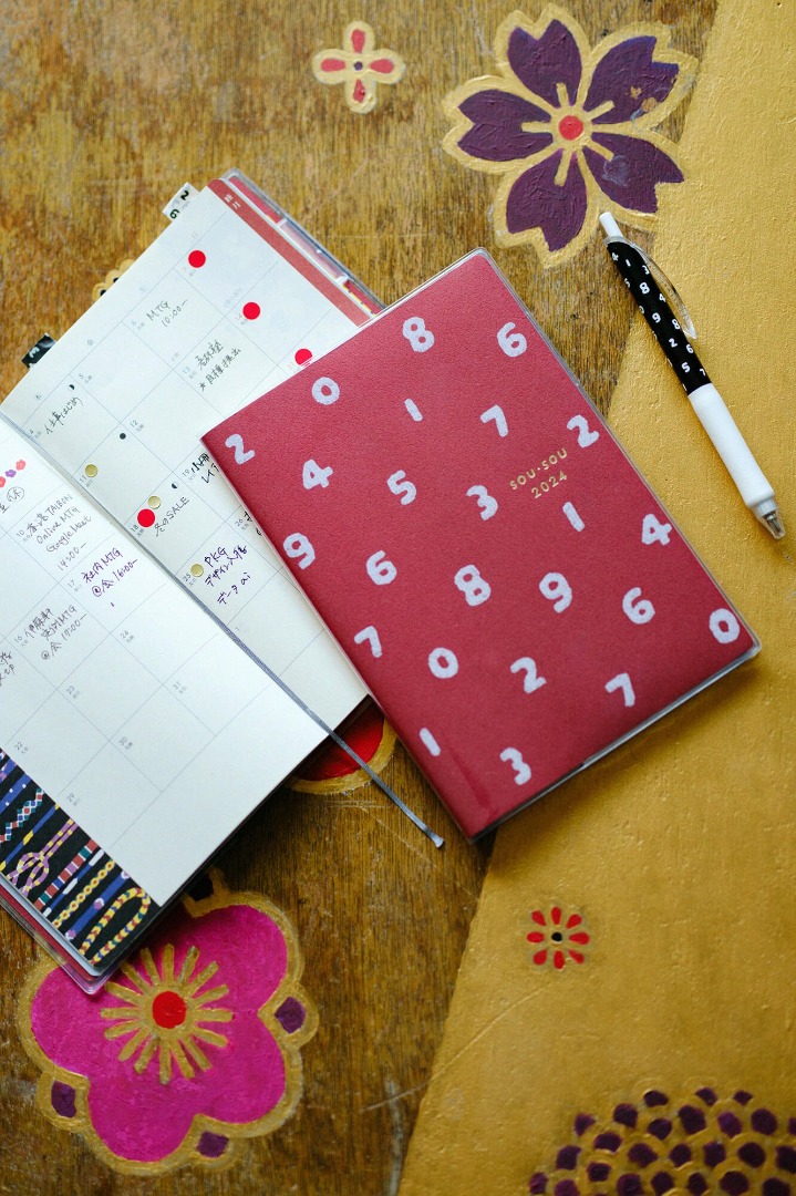少量現貨 SOU・SOU 日曆手帳 筆記本 2024 SOU SOU, 興趣及遊戲, 書本 & 文具, 雜誌及其他 - Carousell