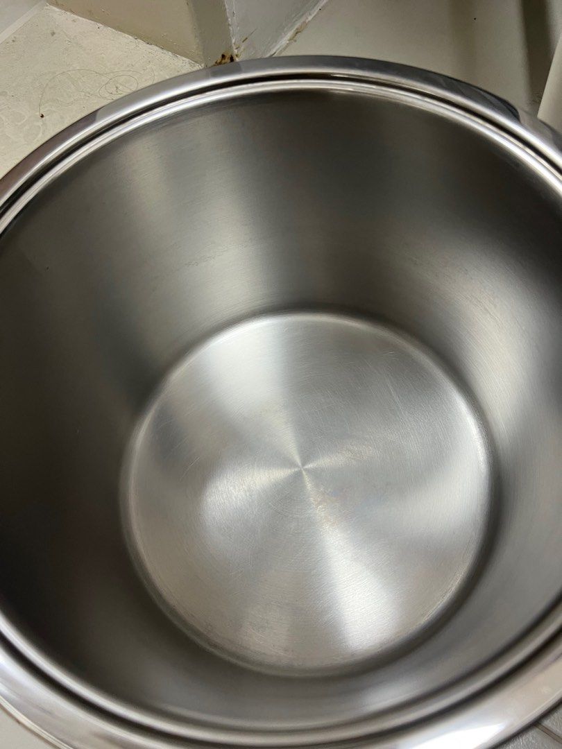 AMC pot 8l 24cm, Furniture & Home Living, Kitchenware & Tableware ...