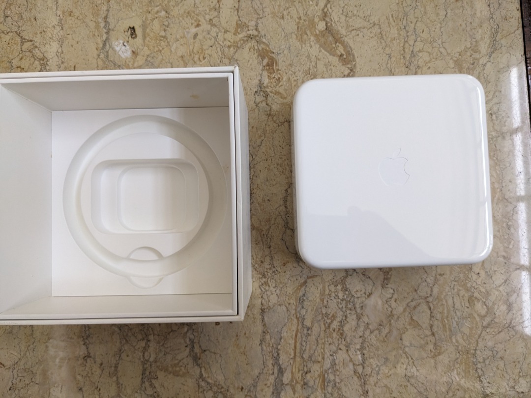 Apple watch casing and box, Mobile Phones & Gadgets, Wearables & Smart ...