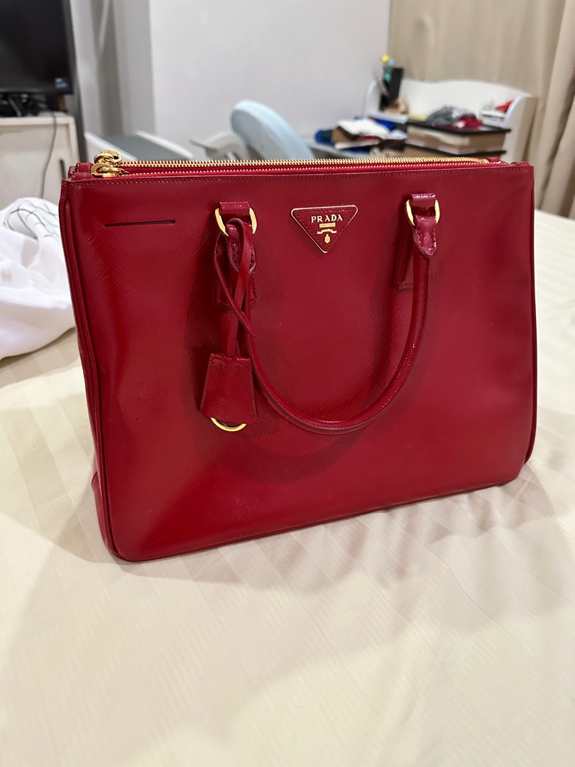 Authentic Prada Saffiano Galleria, Luxury, Bags & Wallets on Carousell