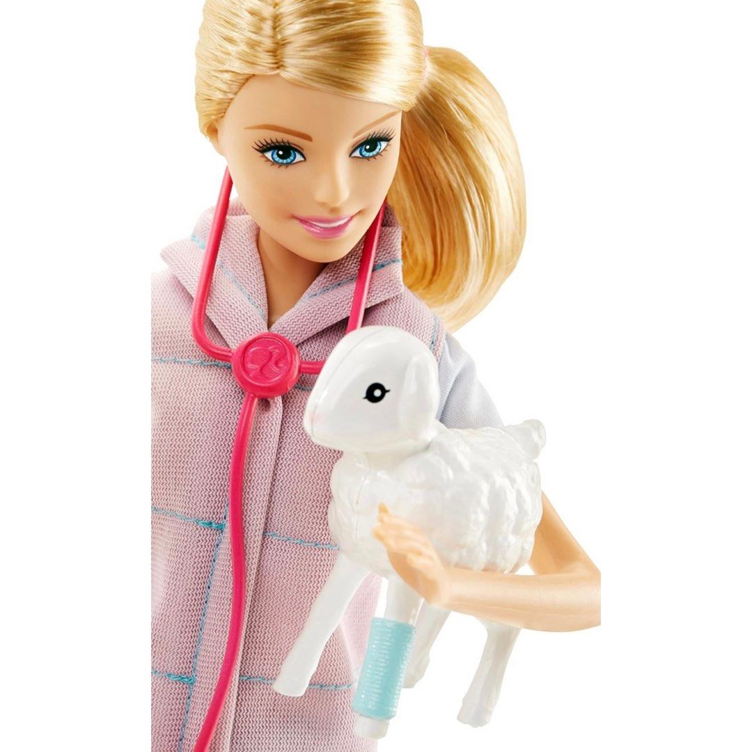 Barbie Careers Farm Vet Playset (DHB71), Hobbies & Toys, Toys & Games ...