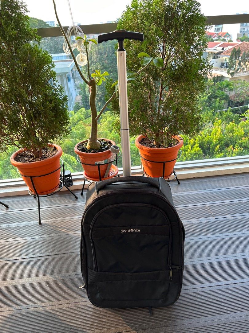 Black samsonite cabin size, Hobbies & Toys, Travel, Luggage on Carousell