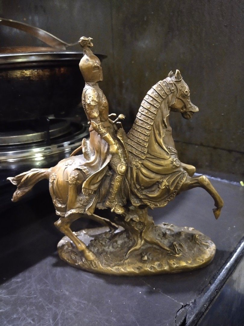 Brass knight armour soldier statue display, Hobbies & Toys, Memorabilia ...