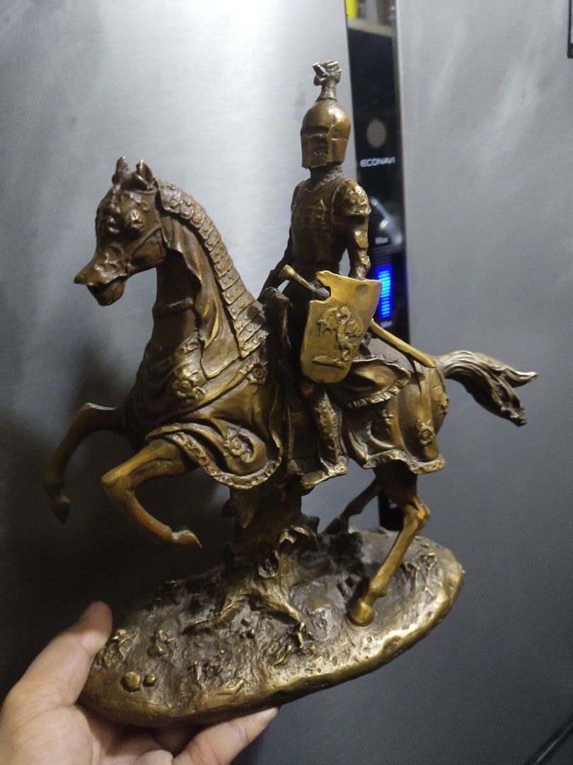 Brass knight armour soldier statue display, Hobbies & Toys, Memorabilia ...