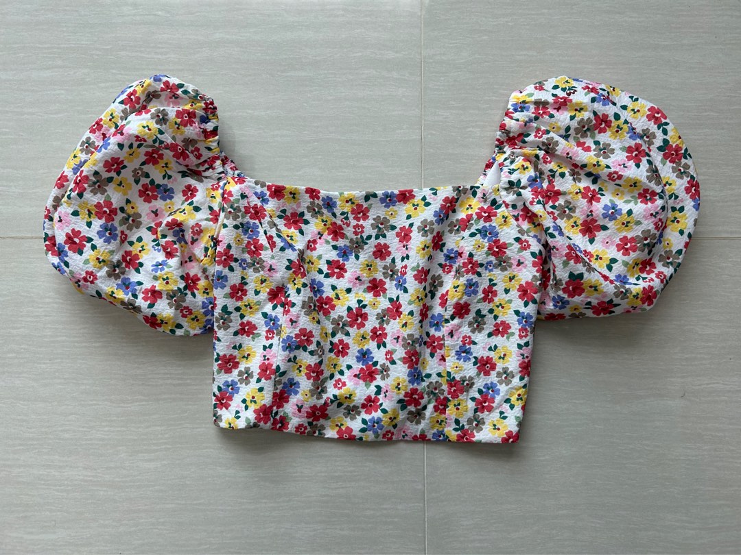 Colourful Floral Puff Sleeve Top, Women's Fashion, Tops, Other Tops on ...