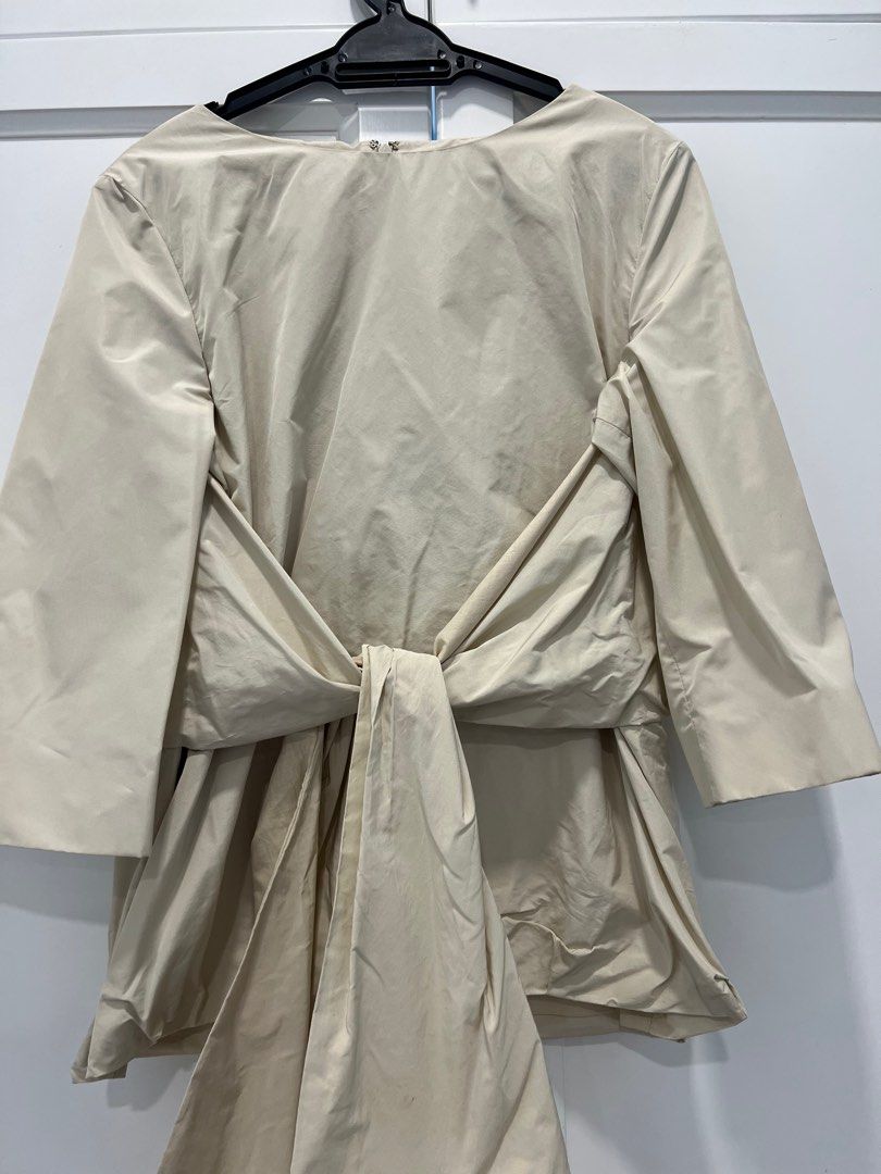 COS (Top), Women's Fashion, Tops, Blouses on Carousell