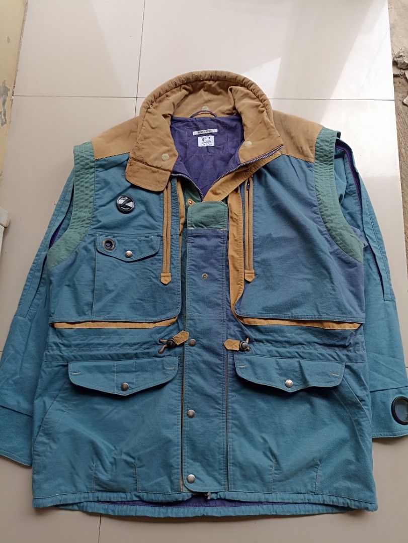 Cp Company jaket parka.., Fesyen Pria, Pakaian , Baju Luaran di Carousell