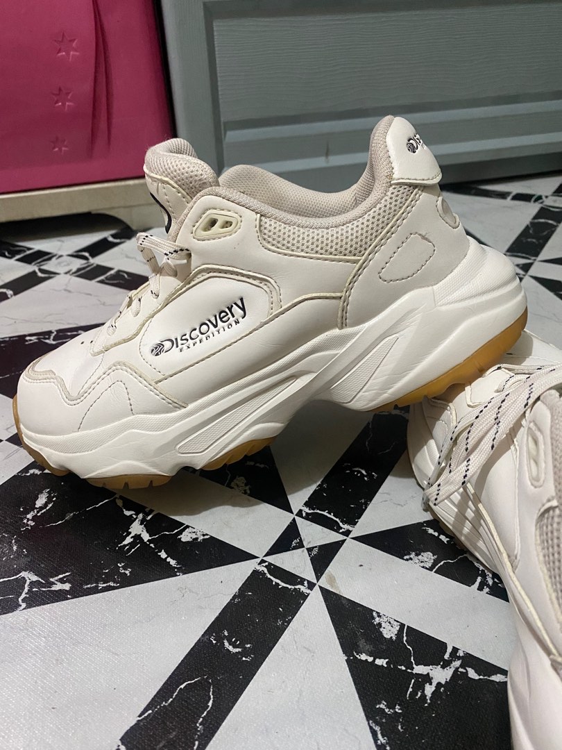 Discovery Expedition White Sneakers, Women's Fashion, Footwear ...