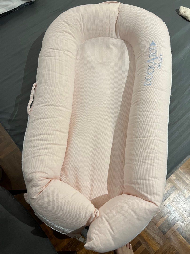DockaToT Deluxe+ Dock - Strawberry Cream, Babies & Kids, Baby Nursery ...