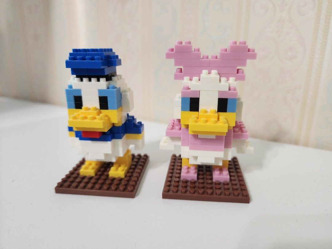 Donald Duck and Daisy Duck Nano Bricks, Hobbies & Toys, Toys & Games on ...