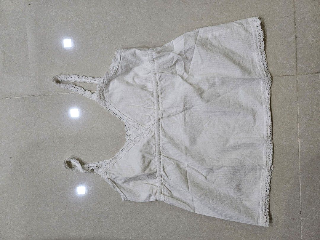 FR brandy melville edith top, Women's Fashion, Tops, Sleeveless on ...