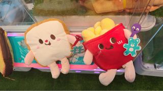 FUN CLAW BURGER / ROTI(BREAD/ FRIES PLUSH, Hobbies & Toys, Toys & Games ...