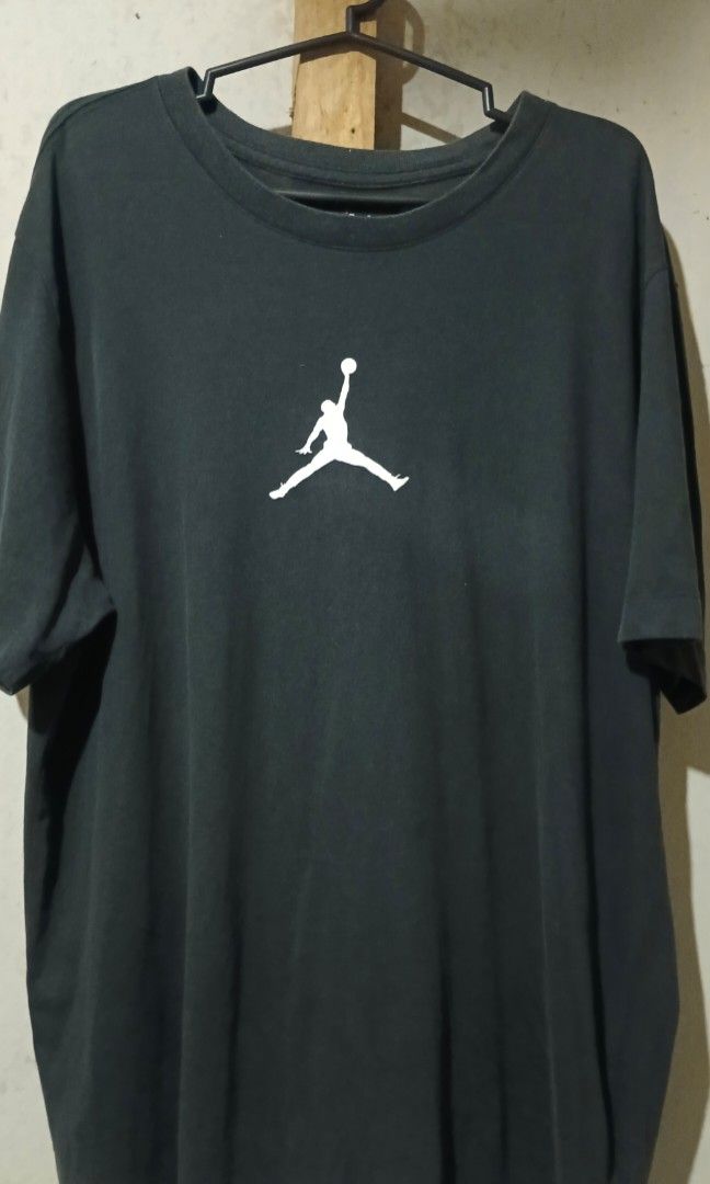 Jordan Mid Logo, Men's Fashion, Tops & Sets, Tshirts & Polo Shirts on ...