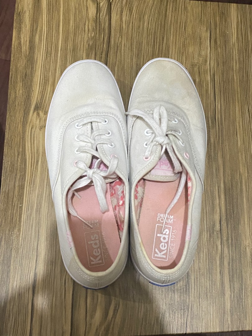 Keds White, Women's Fashion, Footwear, Sneakers on Carousell