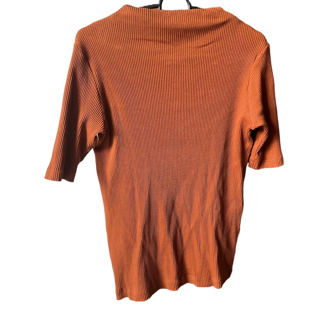 (M) Uniqlo Burnt Orange Ribbed Top, Women's Fashion, Tops, Blouses on ...