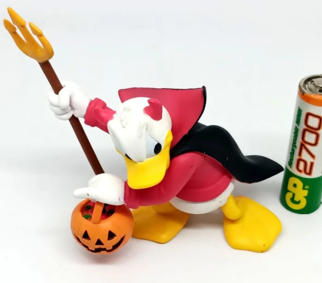 Mini Figure World Donald as Devil, Disney Original, Toys & Collectibles ...