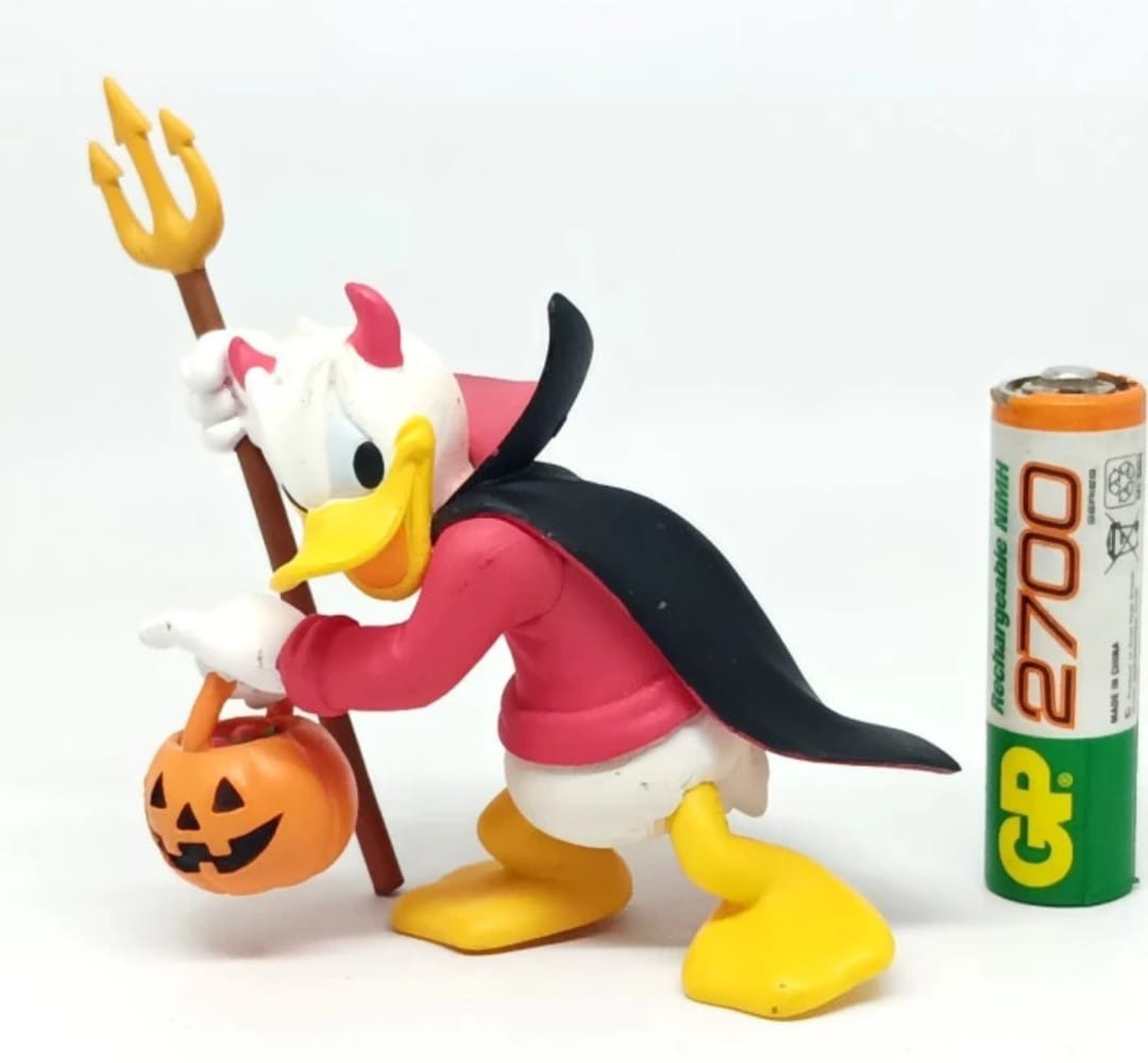 Mini Figure World Donald as Devil, Disney Original, Toys & Collectibles ...