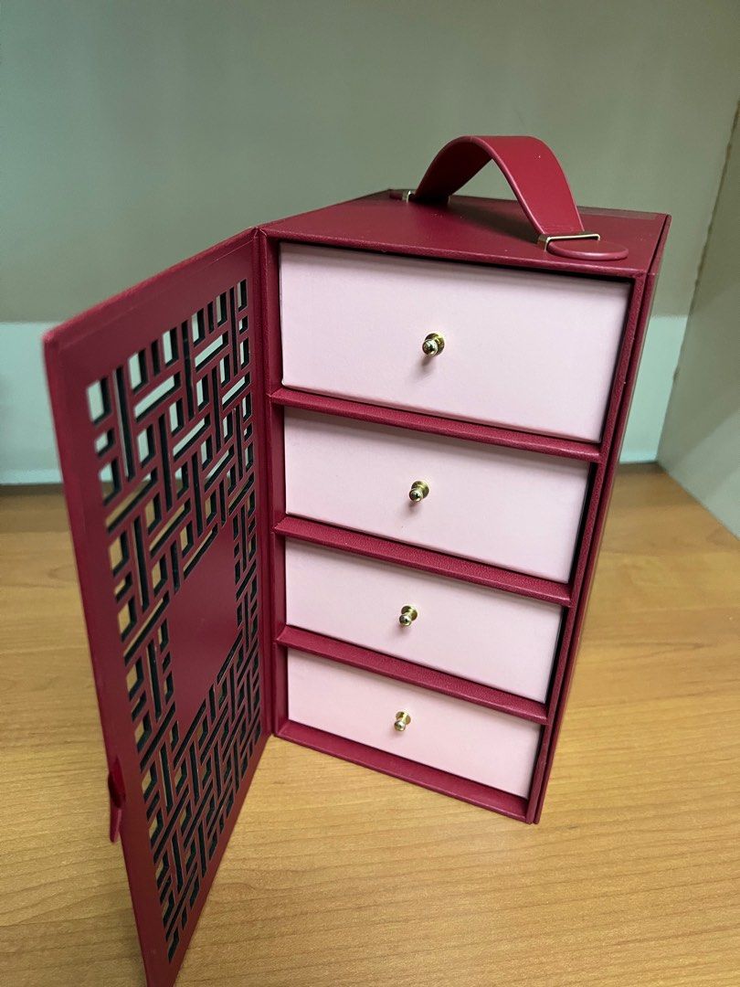 Marriott Tang Plaza Hotel Mooncake Box, Furniture & Home Living, Home ...