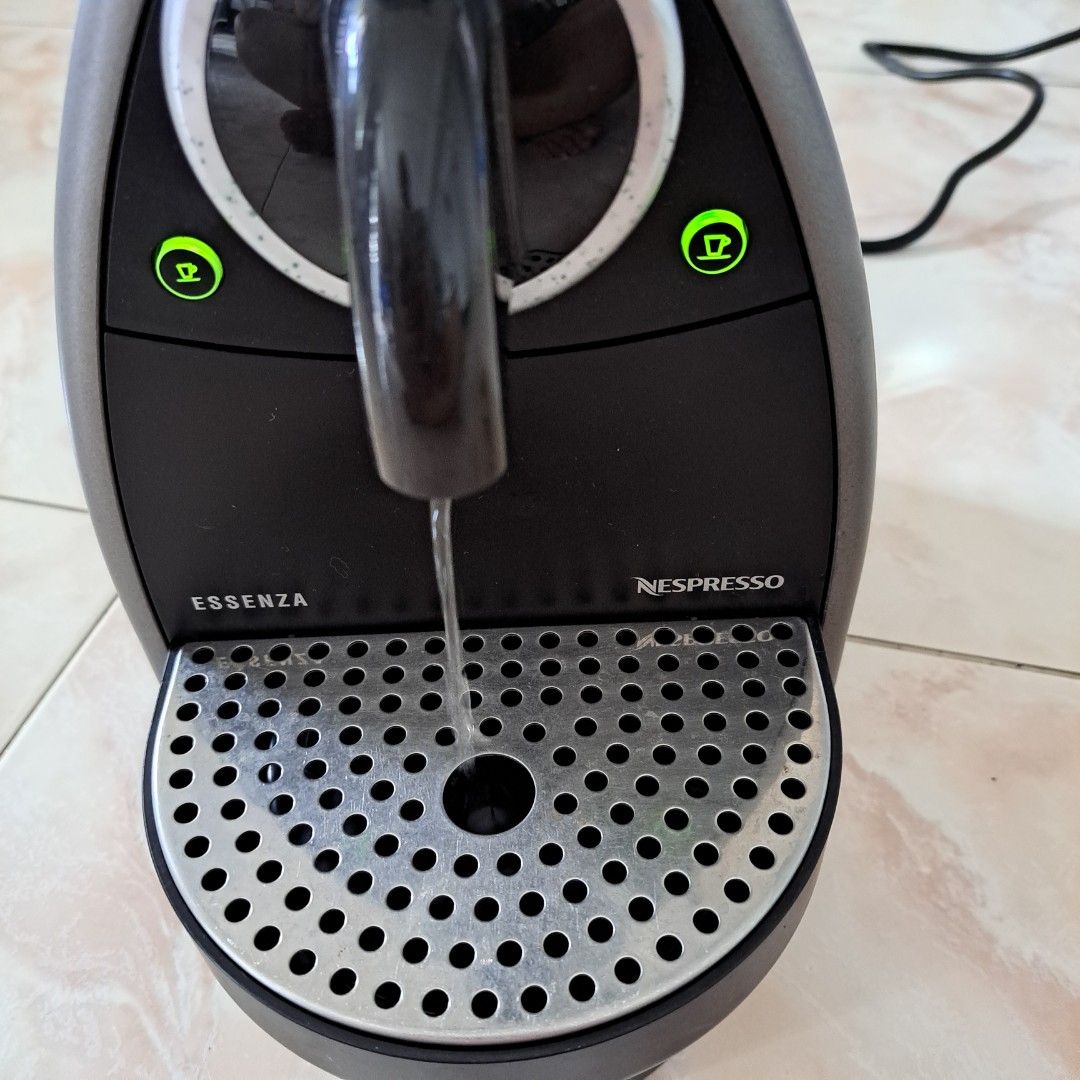 Nespresso C101 - display set, TV & Home Appliances, Kitchen Appliances ...