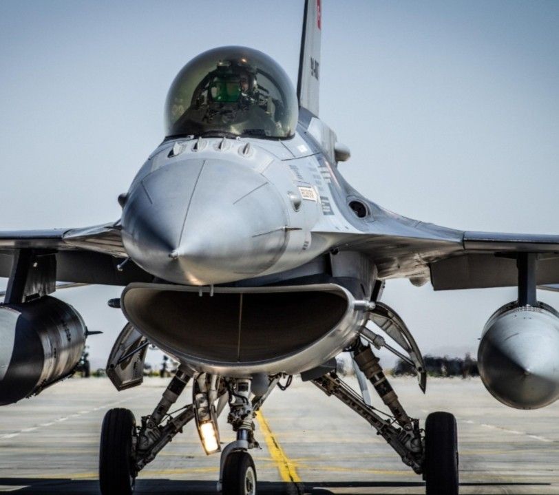 [New] RSAF F-16 Fighter Jet Pin, Hobbies & Toys, Memorabilia ...