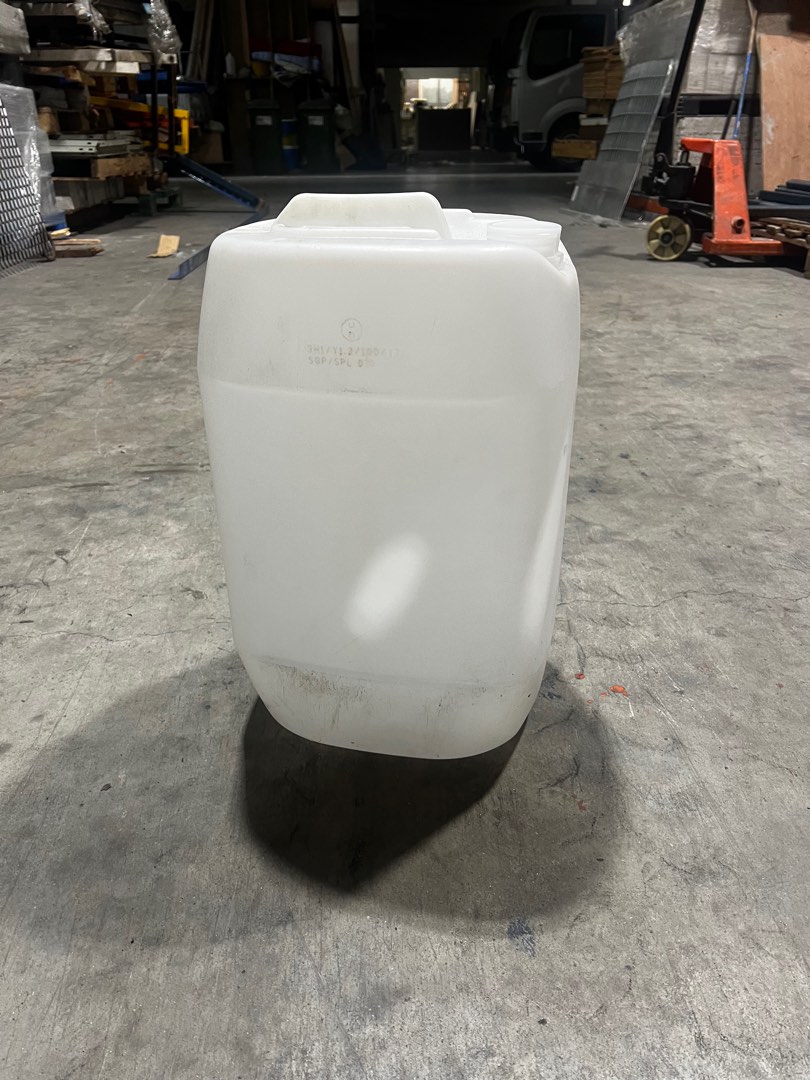 Plastic gasoline / Jerry Can / Reconditioned White Carboy / Plastic ...