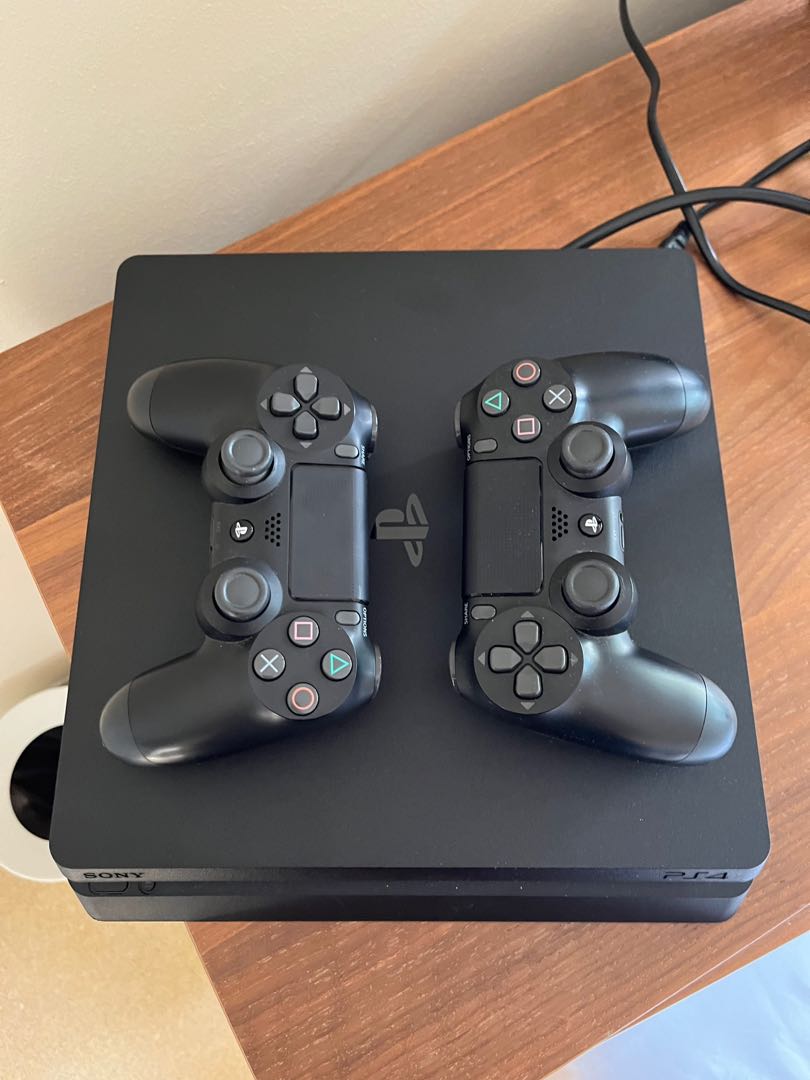 Playstation 4 slim 500GB + 2 original controllers, Video Gaming, Video Game Consoles ...