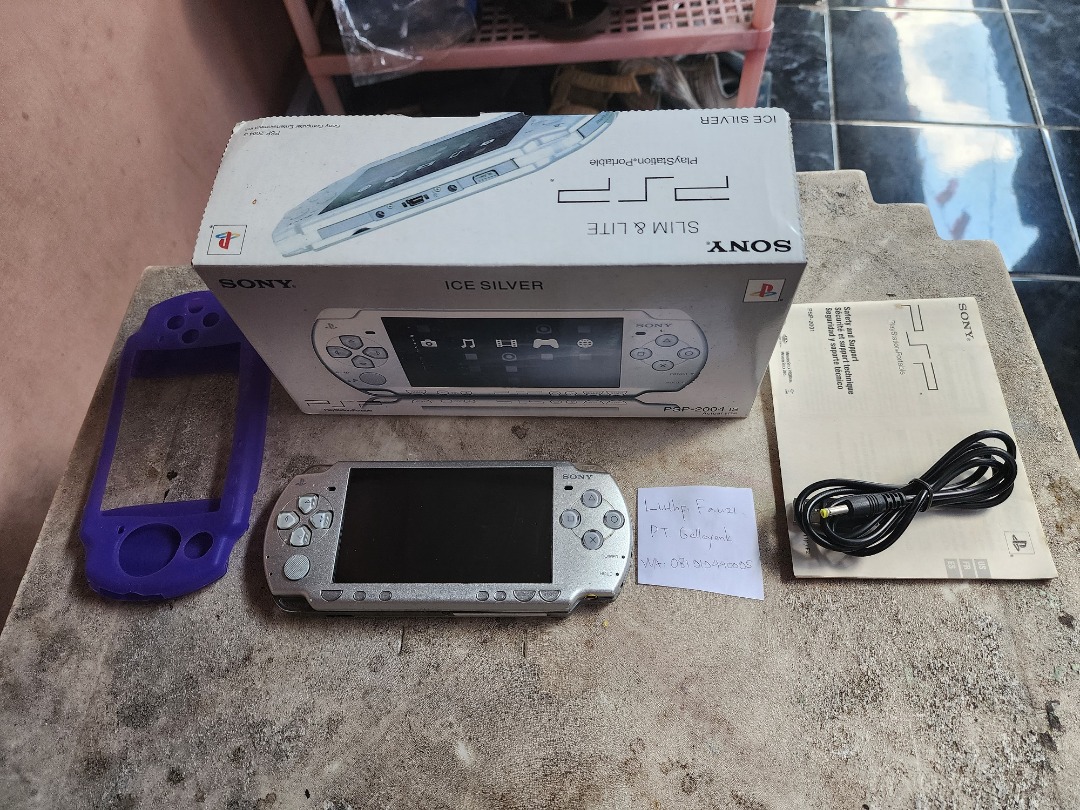 Playstation Portable PSP Slim 2000 Ice Silver 8GB Fullset Case, Video ...