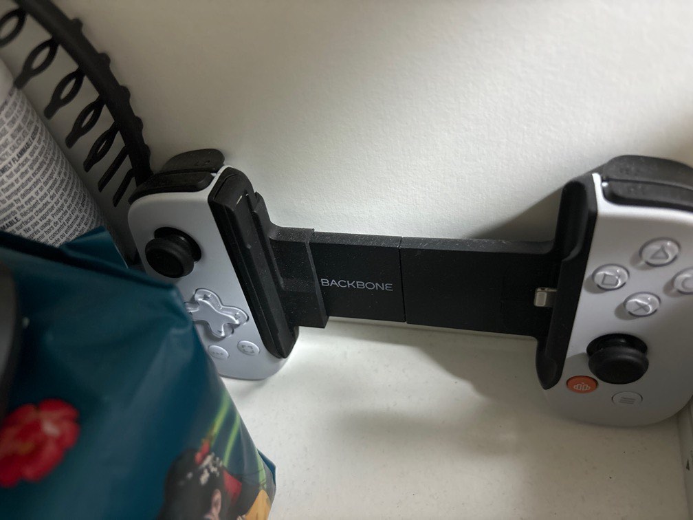 Playstation/XBox Backbone Iphone, Video Gaming, Gaming Accessories ...