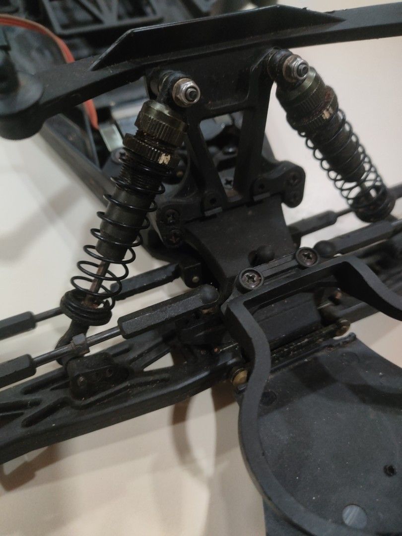 Rc Turnigy 2wd SCT chassis with servo and bodyshell 1/10, Hobbies ...